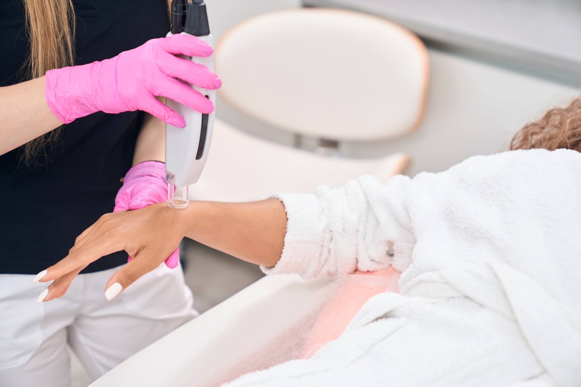 Understanding The Different Types Of Laser Hair Removal Techniques ...
